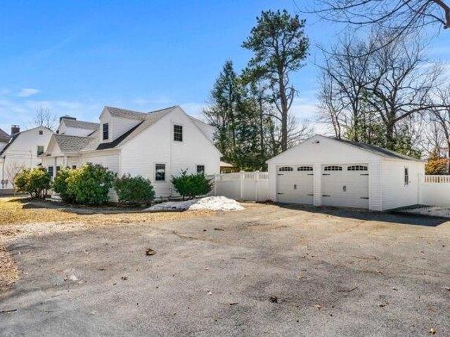 house with 4 bedroom, Nashua NH DS102061753