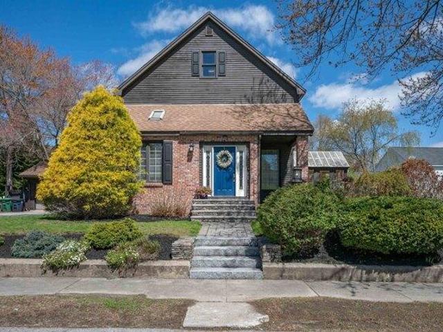 house with 4 bedroom, Nashua NH DS102154189