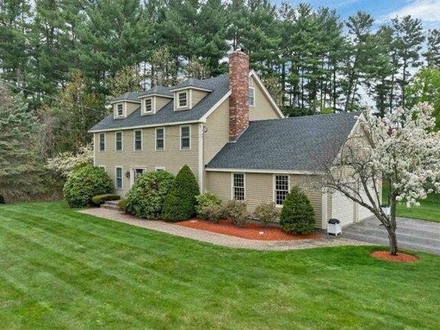 house with 4 bedroom, Nashua NH DS102158495