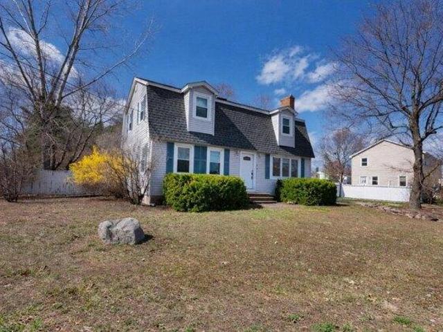 house with 4 bedroom, Nashua NH DS102258723
