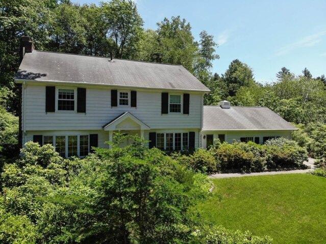 house with 4 bedroom, Nashua NH DS102369499