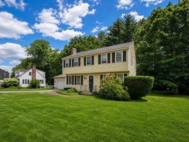 house with 4 bedroom, Nashua NH DS103667060