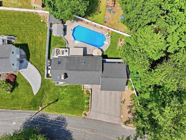 house with 4 bedroom, Nashua NH DS104188836