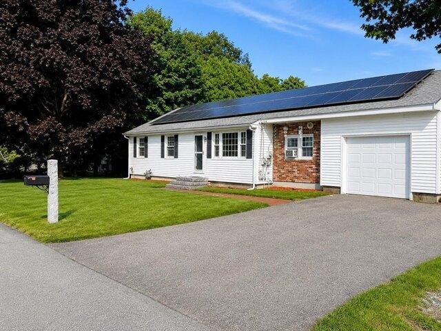 house with 4 bedroom, Nashua NH DS104329043