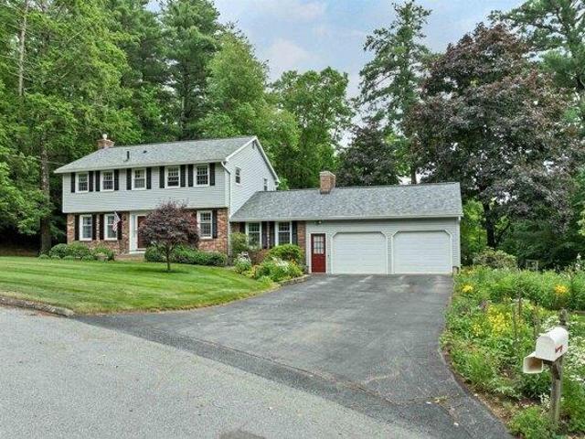 house with 4 bedroom, Nashua NH DS104351520