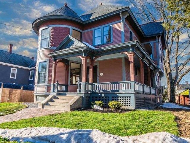 house with 4 bedroom, Nashua NH ES102823879