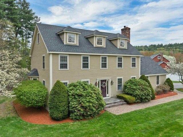 house with 4 bedroom, Nashua NH ES102828074