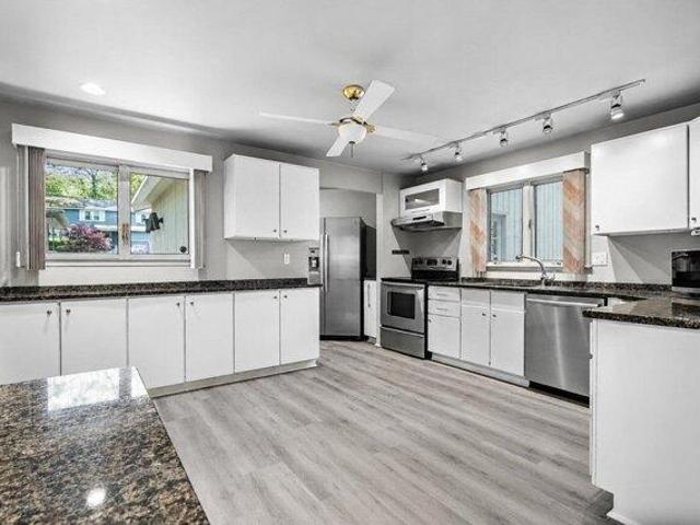 house with 4 bedroom, Nashua NH ES103440361