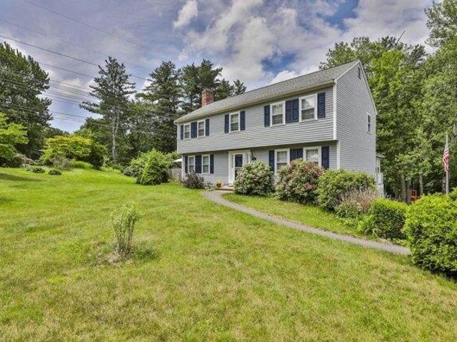house with 4 bedroom, Nashua NH ES103931283