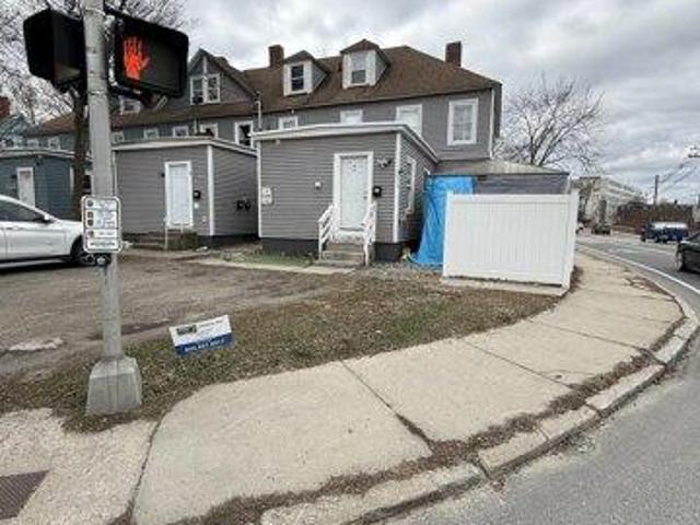 house with 4 bedroom, Nashua NH ES103072894