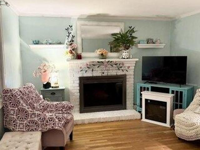 house with 4 bedroom, Nashua NH ES104849530