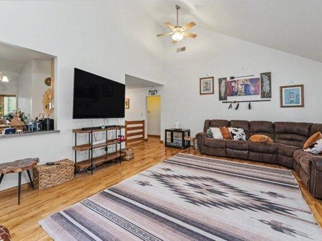 house with 4 bedroom, Nashua NH ES105095307