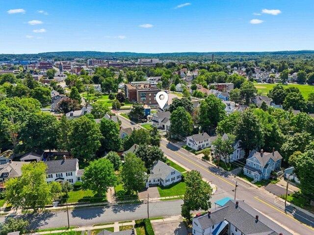 house with 4 bedroom, Nashua NH ES105113272