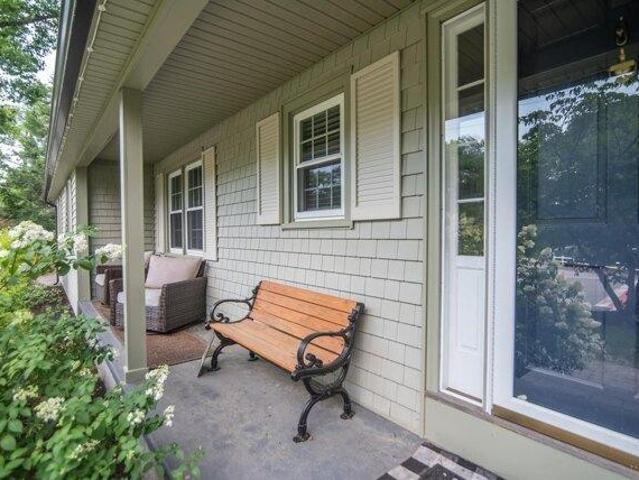 house with 4 bedroom, Nashua NH ES105193081
