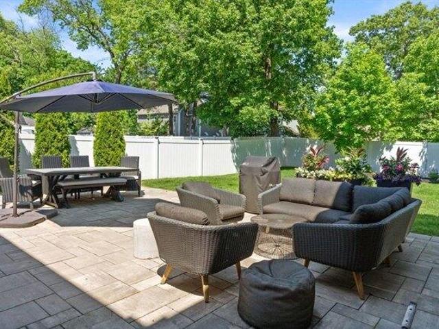 house with 4 bedroom, Natick MA DLS102959574