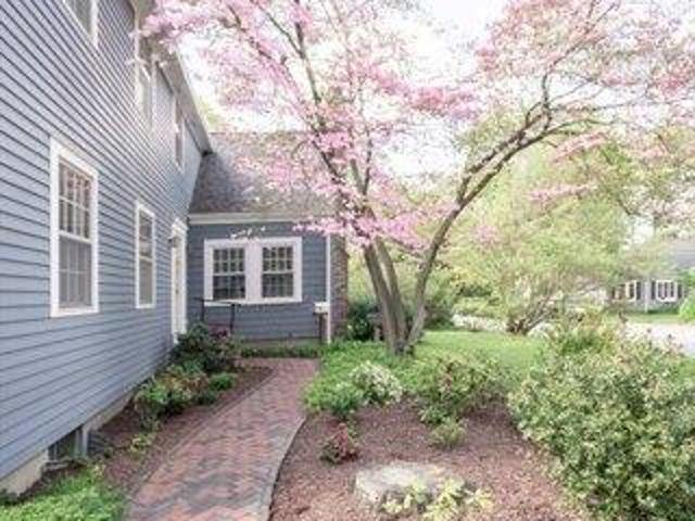 house with 4 bedroom, Natick MA ES103494446