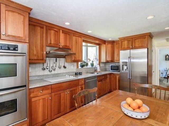 house with 4 bedroom, Natick MA ES103494975