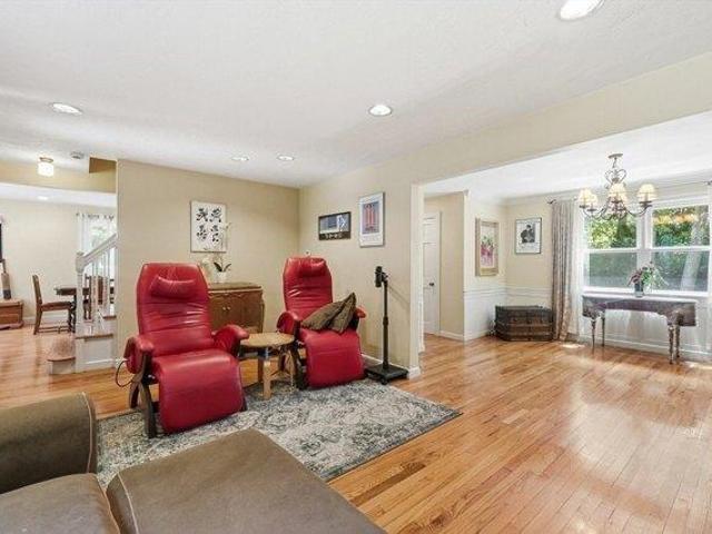 house with 4 bedroom, Natick MA ES103588590