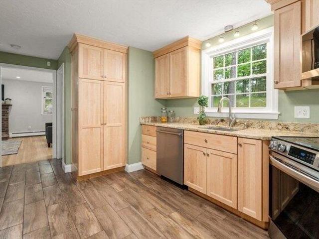 house with 4 bedroom, Natick MA ES103019905