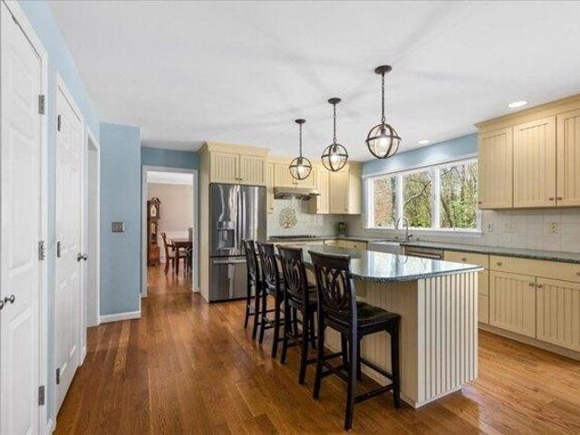 house with 4 bedroom, Natick MA ES103100751