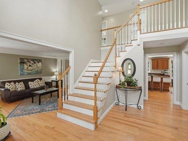 house with 4 bedroom, Natick MA ES104262805