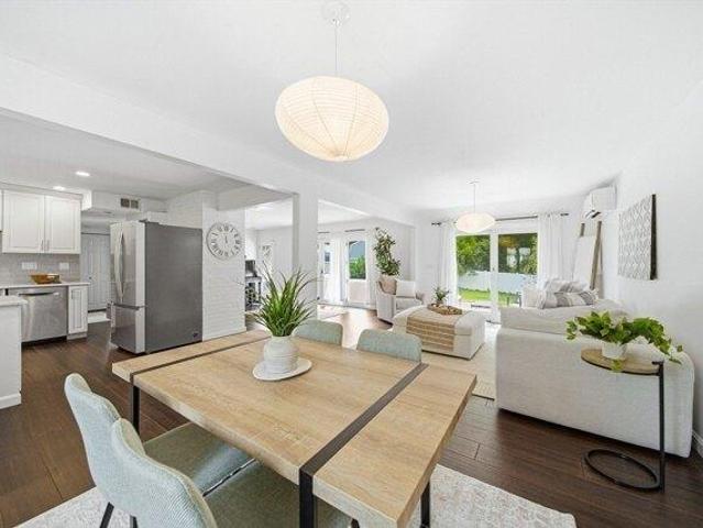 house with 4 bedroom, Natick MA ES105059717