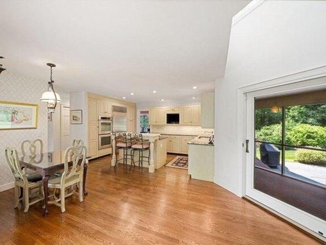 house with 4 bedroom, Natick MA ES105083208