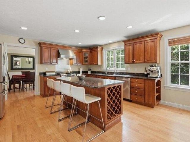 house with 4 bedroom, Natick MA ES105230224