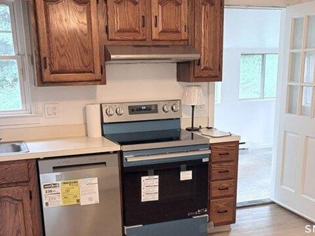 house with 4 bedroom, Naugatuck CT ES104477706