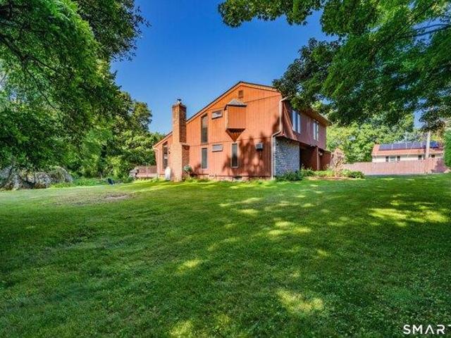 house with 4 bedroom, Naugatuck CT ES105205989