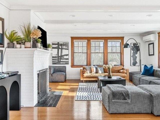 house with 4 bedroom, Needham MA DLS102372172