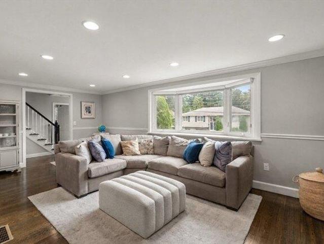 house with 4 bedroom, Needham MA DS104299425