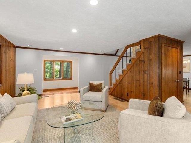 house with 4 bedroom, Needham MA ES105206158