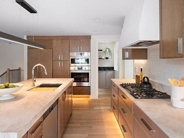 house with 4 bedroom, Needham MA ES103248449
