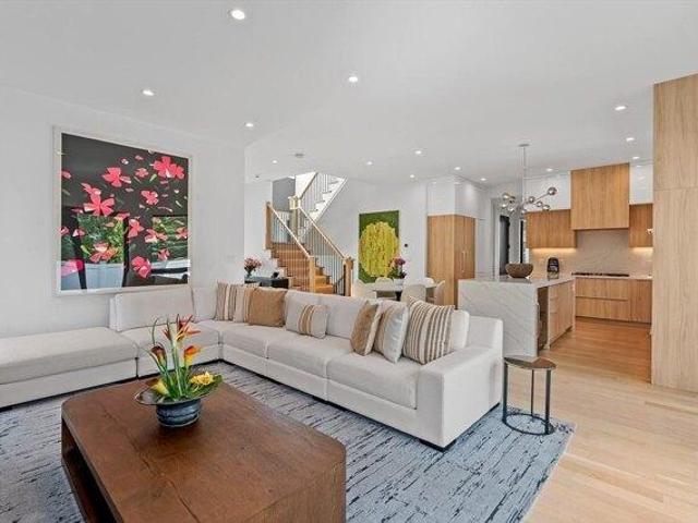 house with 4 bedroom, Newton MA DLS101799901