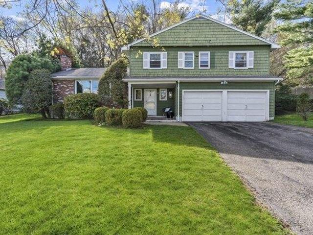 house with 4 bedroom, Newton MA DLS102372684