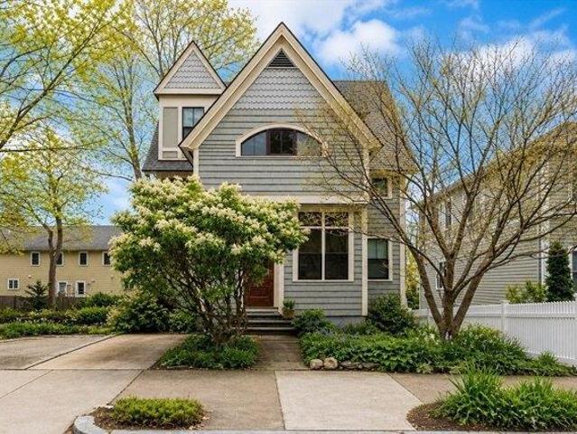house with 4 bedroom, Newton MA DLS102443398