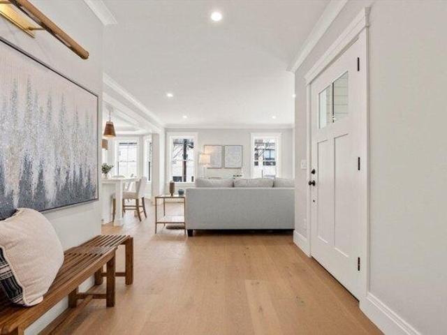 house with 4 bedroom, Newton MA DLS102586373