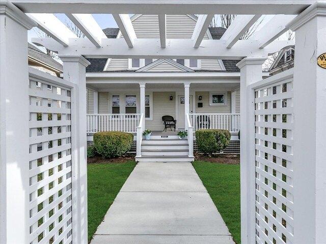 house with 4 bedroom, Newton MA DLS102762950