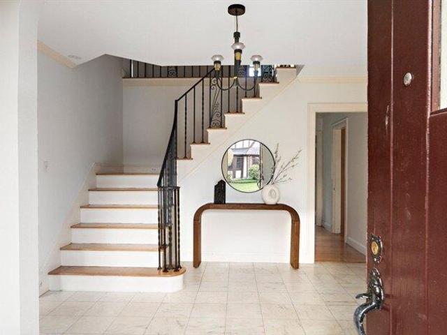 house with 4 bedroom, Newton MA DS102586158