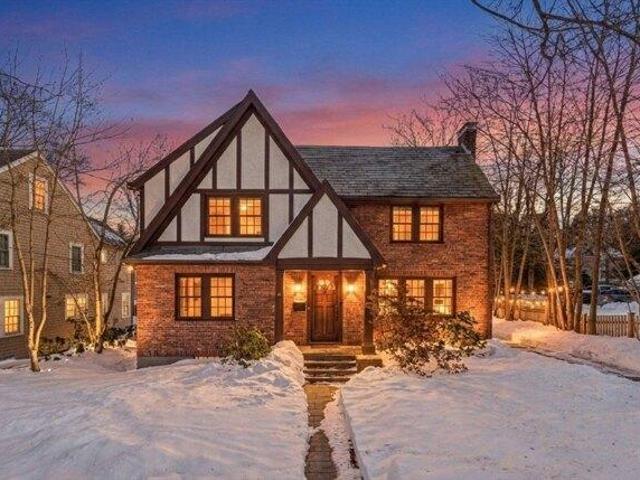 house with 4 bedroom, Newton MA DS102061327