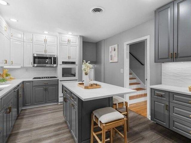 house with 4 bedroom, Newton MA DS102158744
