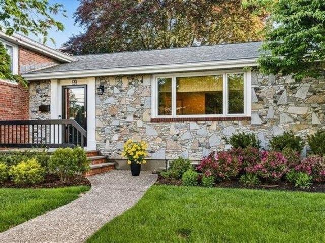 house with 4 bedroom, Newton MA ES103431795
