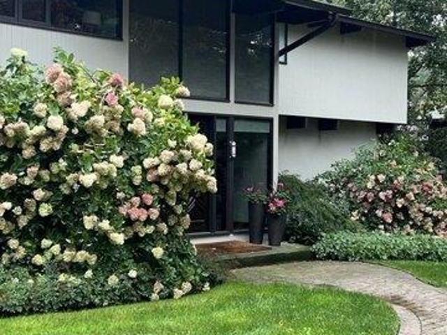 house with 4 bedroom, Newton MA ES103437805