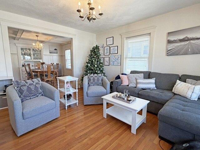house with 4 bedroom, Newton MA ES103438569