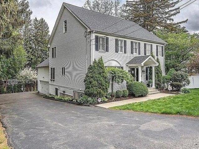house with 4 bedroom, Newton MA ES103807535