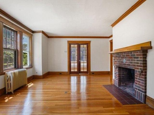 house with 4 bedroom, Newton MA ES103930884