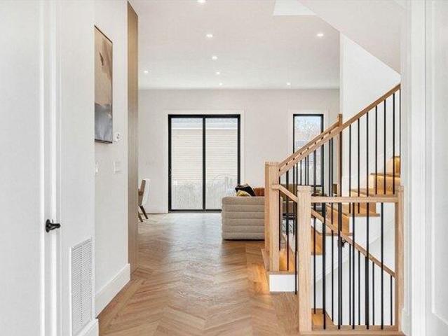 house with 4 bedroom, Newton MA ES103019434