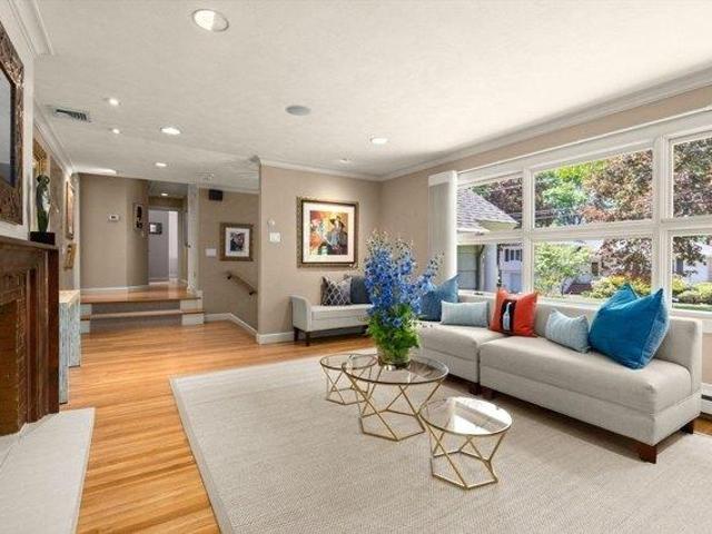 house with 4 bedroom, Newton MA ES103073821