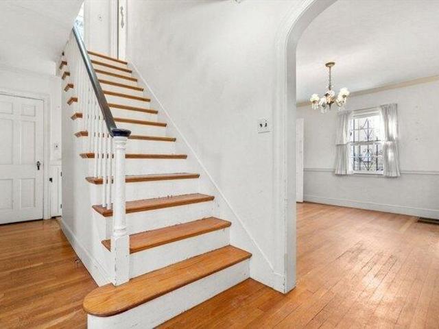 house with 4 bedroom, Newton MA ES103074880